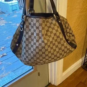 Gucci | Bags | Gucci Brown Beige Monogram Canvas Hobo With Dark Brown ...